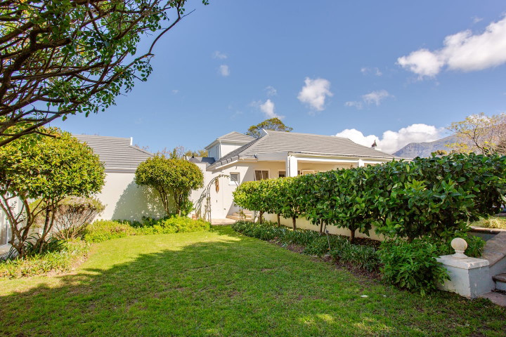 Fair Cape Cottage Upper Constantia - Cape Town