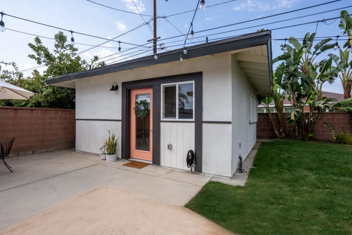 Luxury Studio Centrally Located | Self Check-in - Orange, CA
