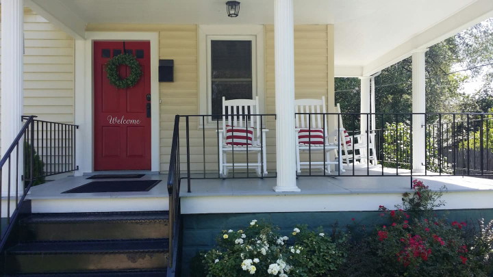 City Charmer Near Historic Oldtown Winchester. - Winchester, VA