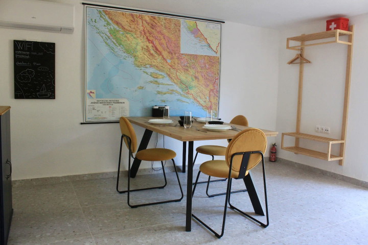 Sparky's Garden Studio - Road Trip Base - Sukošan
