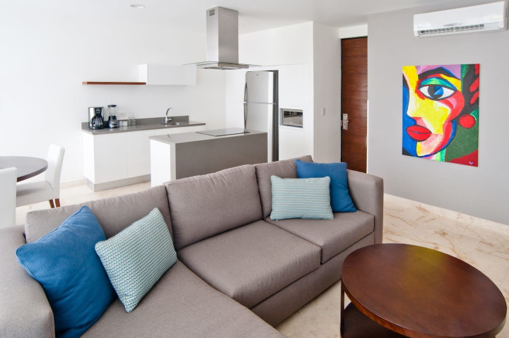Casa Nena - Luxury Condo Steps Away From 5th Ave. - Playa del Carmen