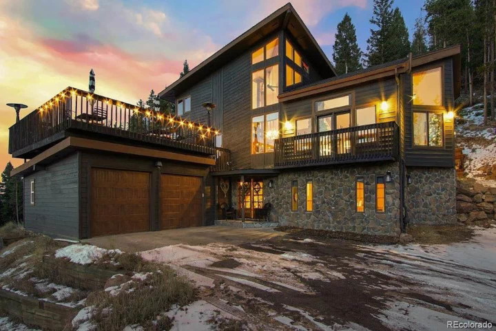 Top Of The World Lodge- Views, Hot Tub & Theater! - Evergreen, CO
