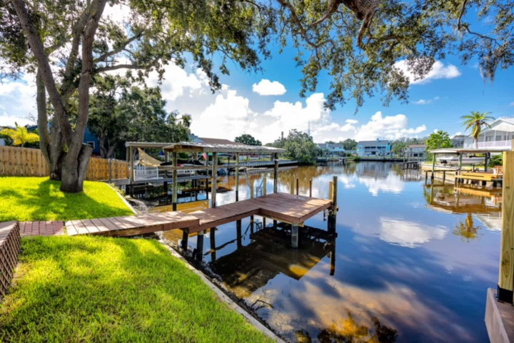 Waterfront Gulf Intercoastal Dockside Dream - Palm Harbor, FL