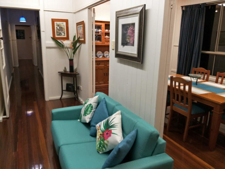At The Centre Of Gallery Walk, Tamborine Mountain - Tamborine Mountain