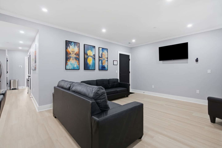 H Street Hideaway | Stylish 4br 2 Bath Ne Dc - Hyattsville, MD