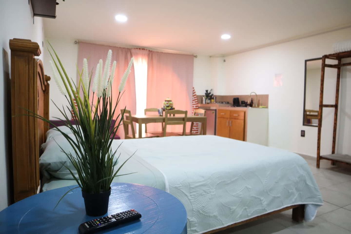 Centrally Located Private Family Studio, Quiet Area - Puebla