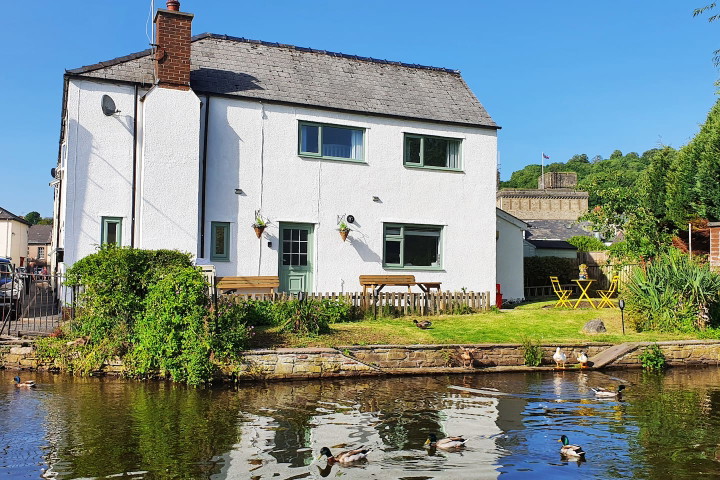 Duck Cottage - Brecon Canal - Brecon