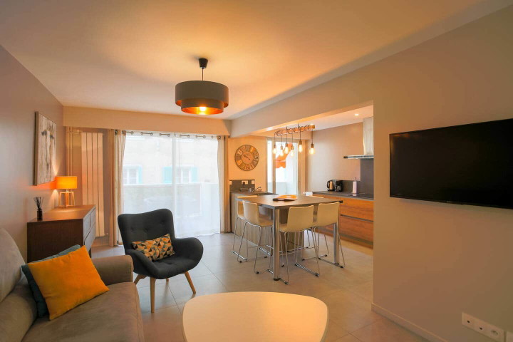 Beautiful Large 2 Rooms Downtown Close To The Sea - Nice
