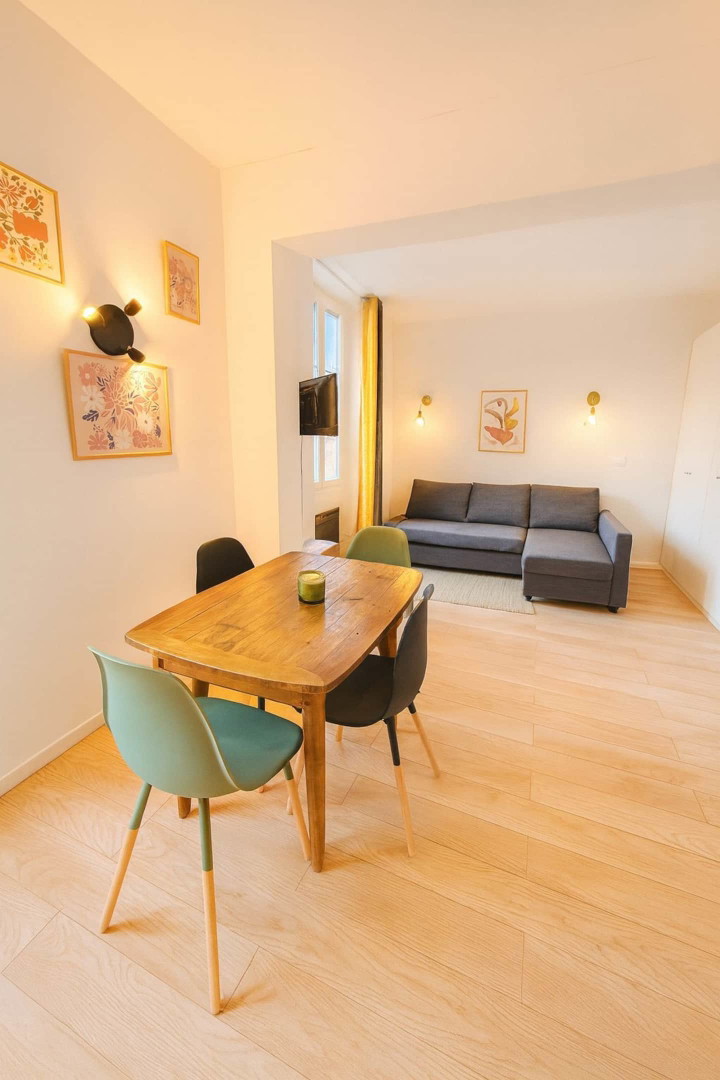 2-room Apartment + Free Parking Melun Near The Station - Seine-et-Marne