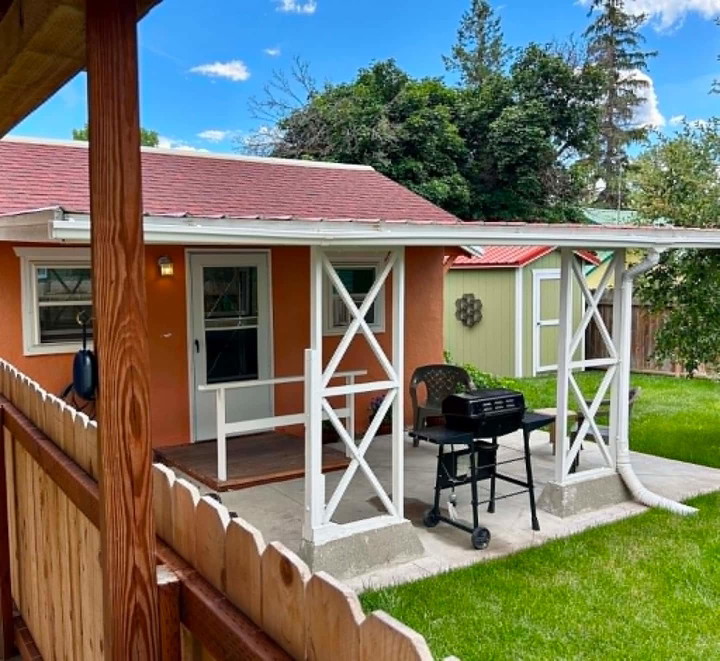 The Cozy Cottage: A Wanderer's Rest With Studio - Hot Springs, MT