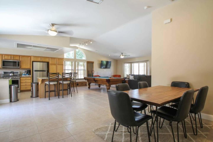 Brand New, Pristine Haven With Salt Water Pool - Palm Springs, CA