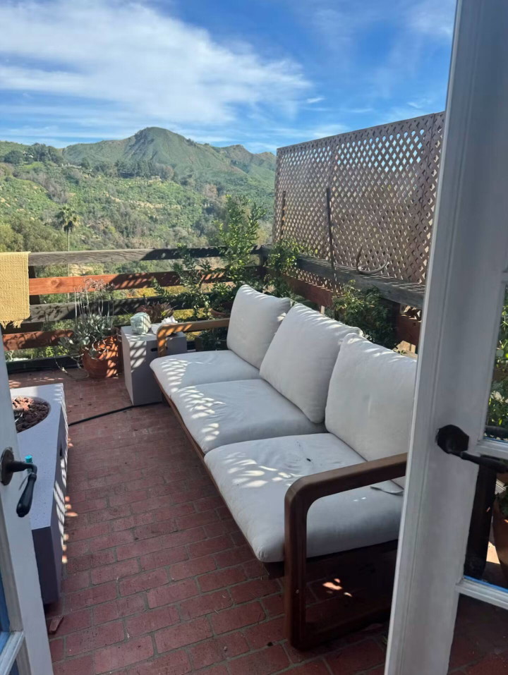 Valley View Vibes - Topanga's Hidden Treasure - Topanga, CA