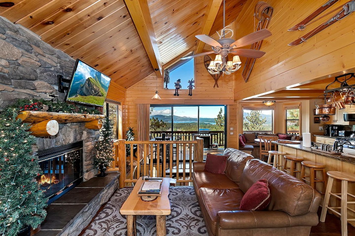 Majestic Views By Destination Big Bear : Amazing Lake Views! Decks! Bbq! Dvd! Fireplace! Laundry! - California