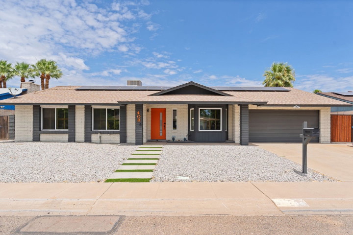 4 Bedroom Cozy Home With Pool! Close To Scottsdale - Phoenix, AZ