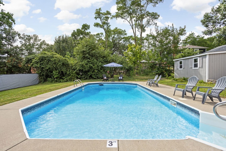 Stylish Oasis W/htd Saltwater Pool/games/fire Pits - Indianapolis, IN