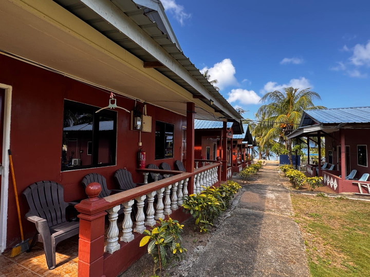 Nordin Chalet | Cozy 3 Pax Room Near Beach - Tioman Island