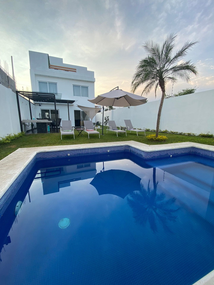 Weekend House With A Pool, Jacuzzi, And Paddle Tennis Nearby - Tequesquitengo