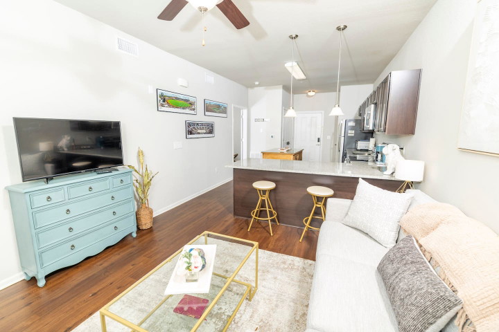 2 Bedroom - Short Walk To Campus & Cotton District - 스탁빌
