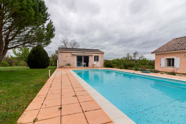 Maisonnette Avec Piscine à La Campagne - Gramat