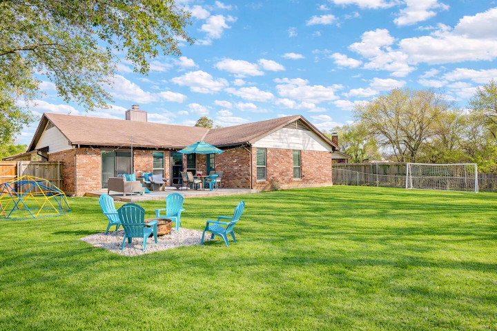 Huge Backyard Retreat, 3 Miles To Att Stadium - Grapevine, TX