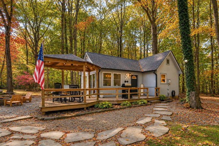 Relaxation Station | Pond + Hot Tub + Pet-friendly - Brown County, IN