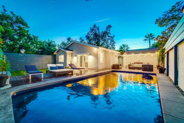 Your Private Resort Near The Rose Bowl Awaits - Pasadena, CA