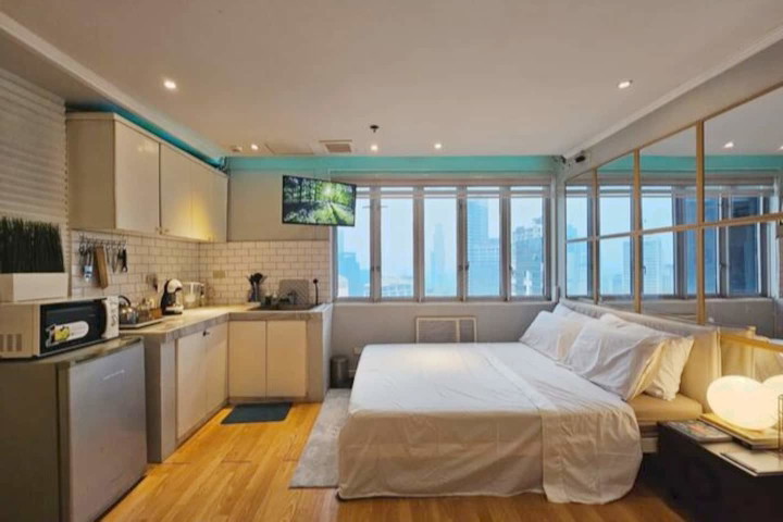 Studio In The Sky Salcedo Village Makati - Manila