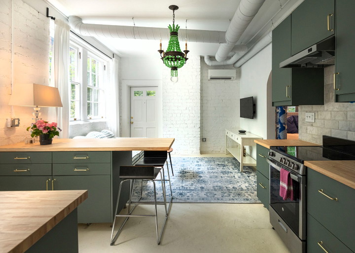 Beautiful Garden Hills Apartment - Atlanta, GA