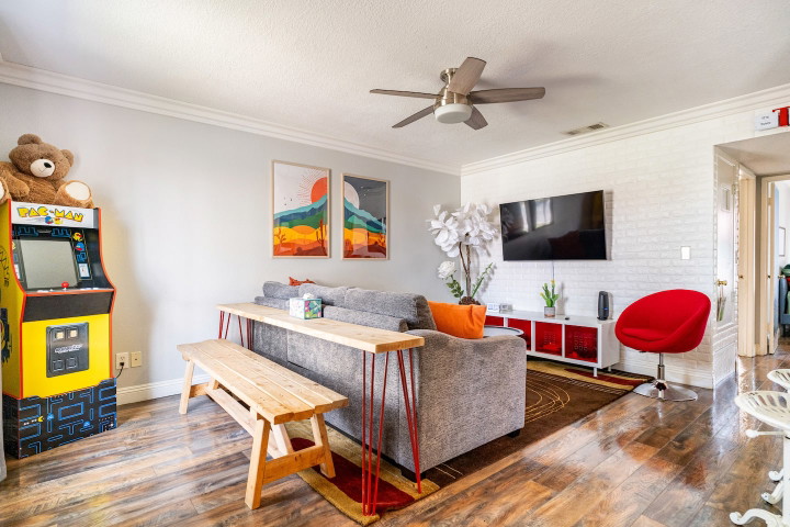 Charming & Cozy Condo  Pool/spa & Pac-man Arcade - Coachella, CA