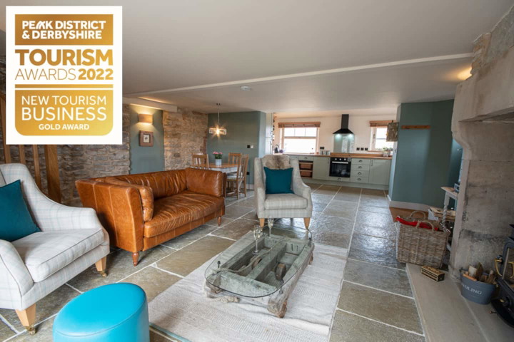 The Old Farmhouse - 2 Bedroom Property, Stunning Character, Views & Location - Bakewell