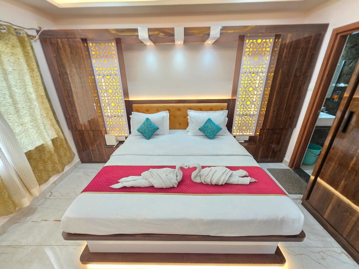 Elegant 1bhk Haven | 600m From Sea | Spacious - Puri