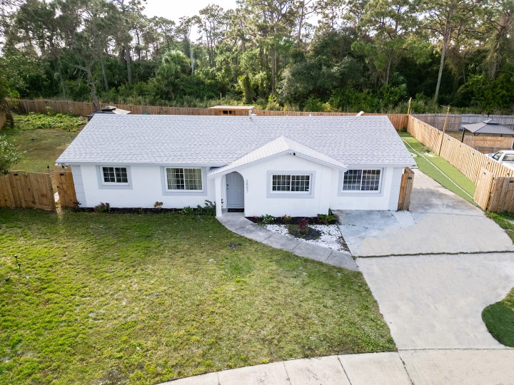 Oasis Relax Haven - Fort Pierce, FL