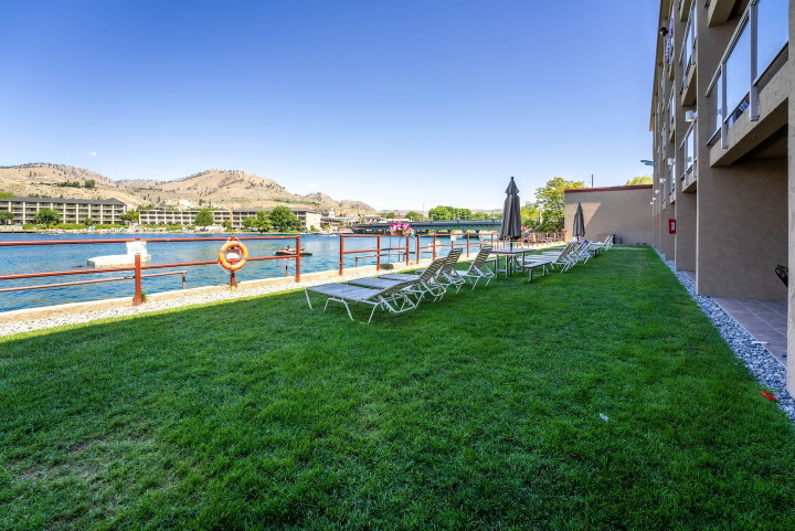 Grandview 610 Waterfront Condo On Lake Chelan - State of Washington