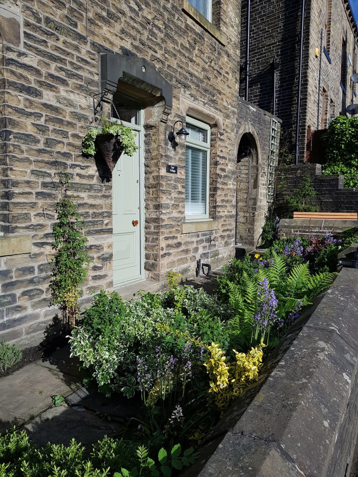 Spacious And Cosy Cottage In Luddenden Village - Hebden Bridge