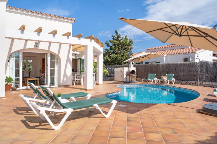 Beach Resort Villa With Private Pool And Air-conditioning - Minorca