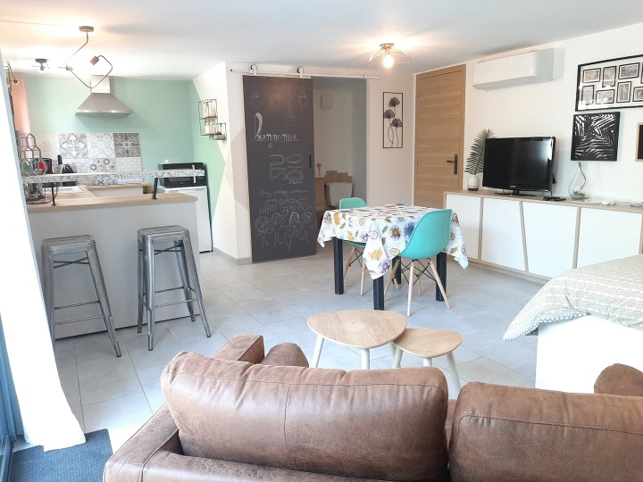 Le Studio Jaune: Provence, Alpilles And Avignon - Saint-Rémy-de-Provence