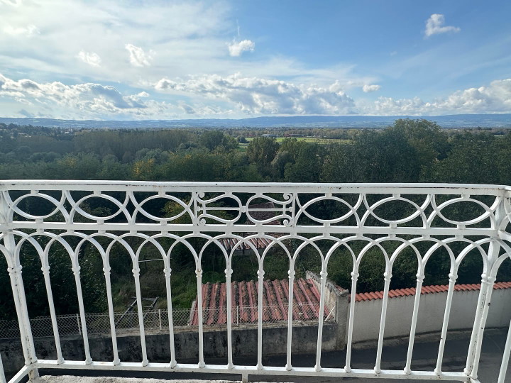 Large, Bright Three-bedroom Apartment  Parking  Andrézieux - Saint-Galmier
