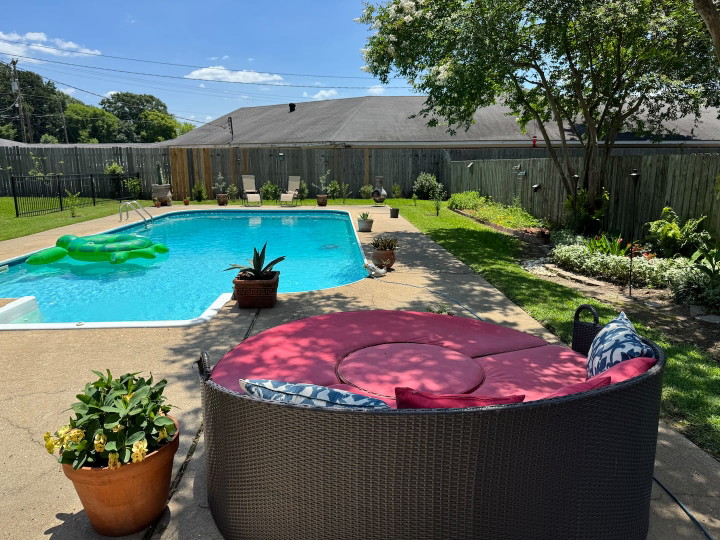 Charming Home With Pool In North Monroe - Monroe, LA