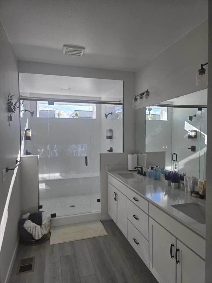 Urban Peaks Retreat Luxury Loft - Arvada, CO