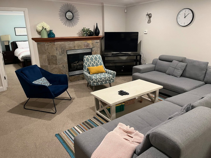 Spacious Suite Close To Burquitlam St. - Coquitlam