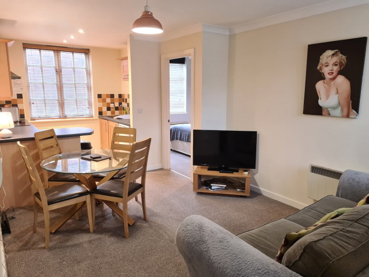 1 Bed Serviced Apt Set In The Heart Of Rugby - Rugby