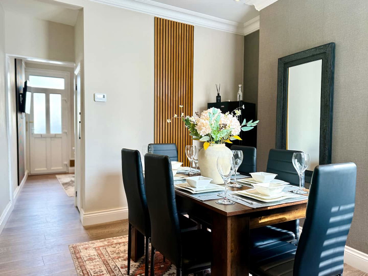 Stourbridge Central - Parking, Station, Sleeps 6 - 