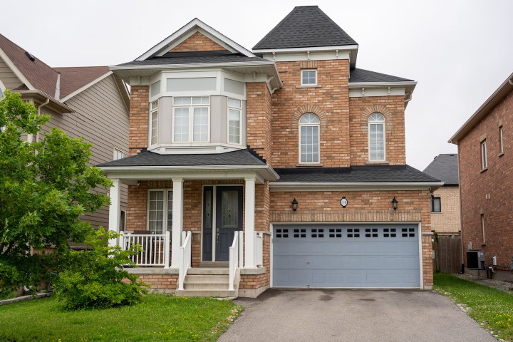 Spacious Family Home Near Niagara Falls - St. Catharines