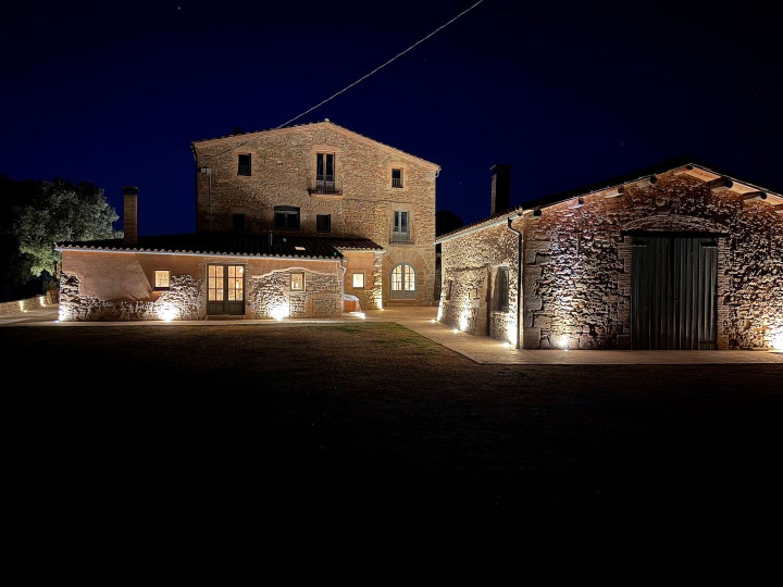 Una Casa Centenària En Un Entorno Natural. - Cardona