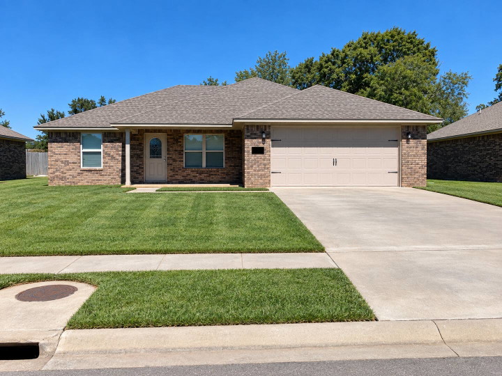 Comfortable Clarksville, Arkansas Home - Clarksville, AR