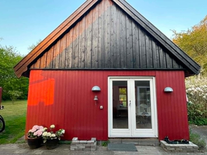 "Bunkeren" - I Naturen, Men Tæt På Indkøb. - Denmark