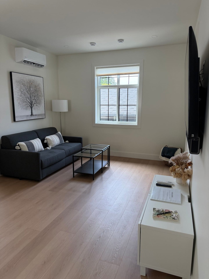 Brand-new Modern Langford Suite | Near Victoria - Langford