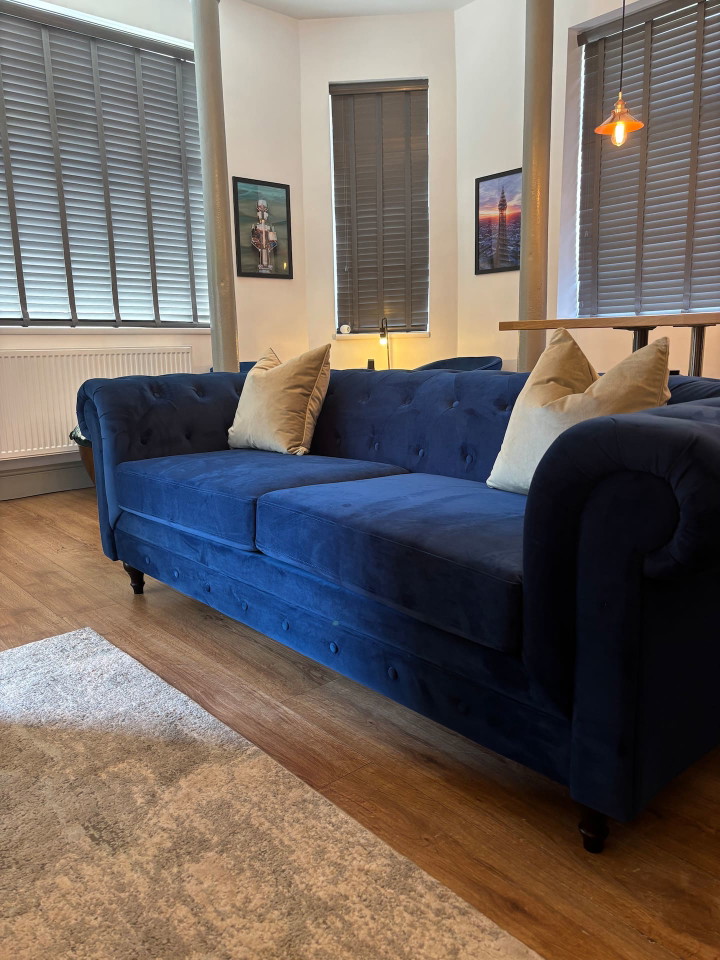 Central Blackpool Townhouse With Parking - 블랙풀