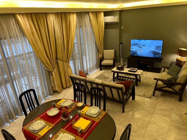 Modern 3br Hamra  (24/7)  Near Lau (4-acs) - Beirut
