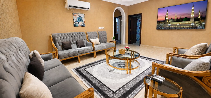 Family Villa, Sleeps 16, Close To Masjid - Medina, Saudi Arabia